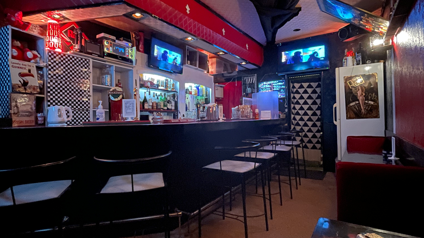 Beer Bar RED - バズグルメ[BUZZ GOURMET]